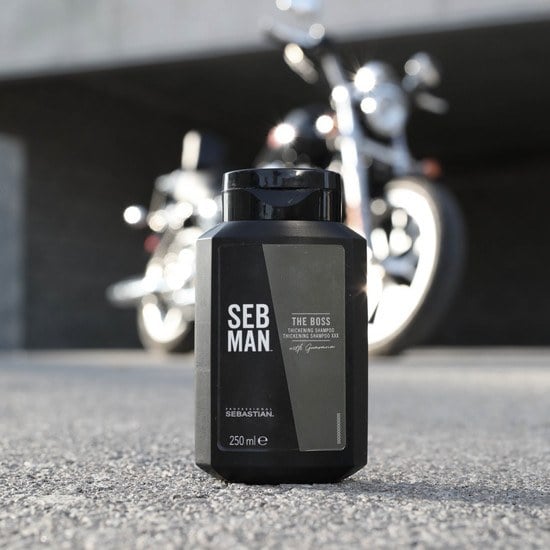 Köp Seb Man The Boss Thickening Schampo 250 ml - på MEDS.se